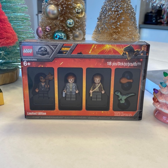 Lego | Toys | Lego Bricktober 28 Jurassic World Limited Edition ...